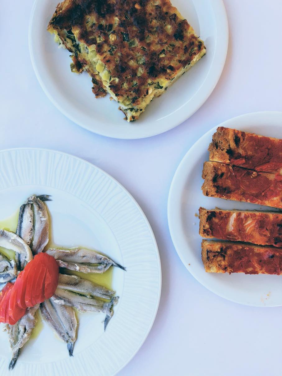 Kimolos: gourmet seafood and feet on the sand at To Kyma - Travel Food ...